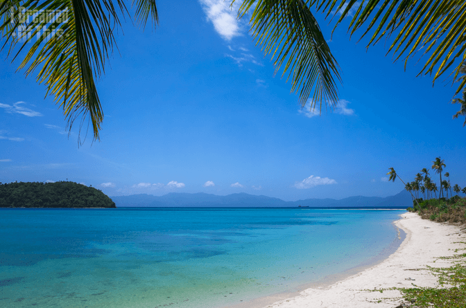Bonbon Beach - An Incredible Sandbar in Romblon, Philippines