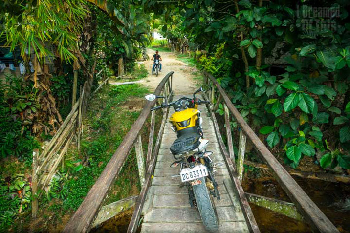 Palawan By Motorcycle - Pt. 3: Port Barton Island Hopping